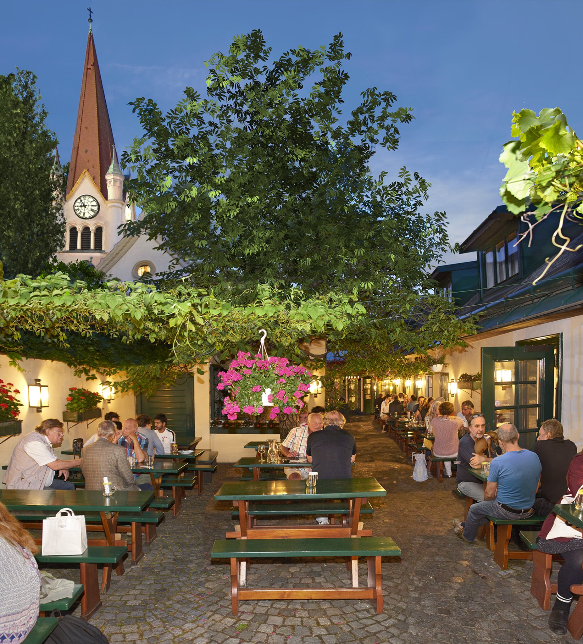 Ein Achterl im Freien genießen: Die schönsten Schanigärten Ottakrings ...