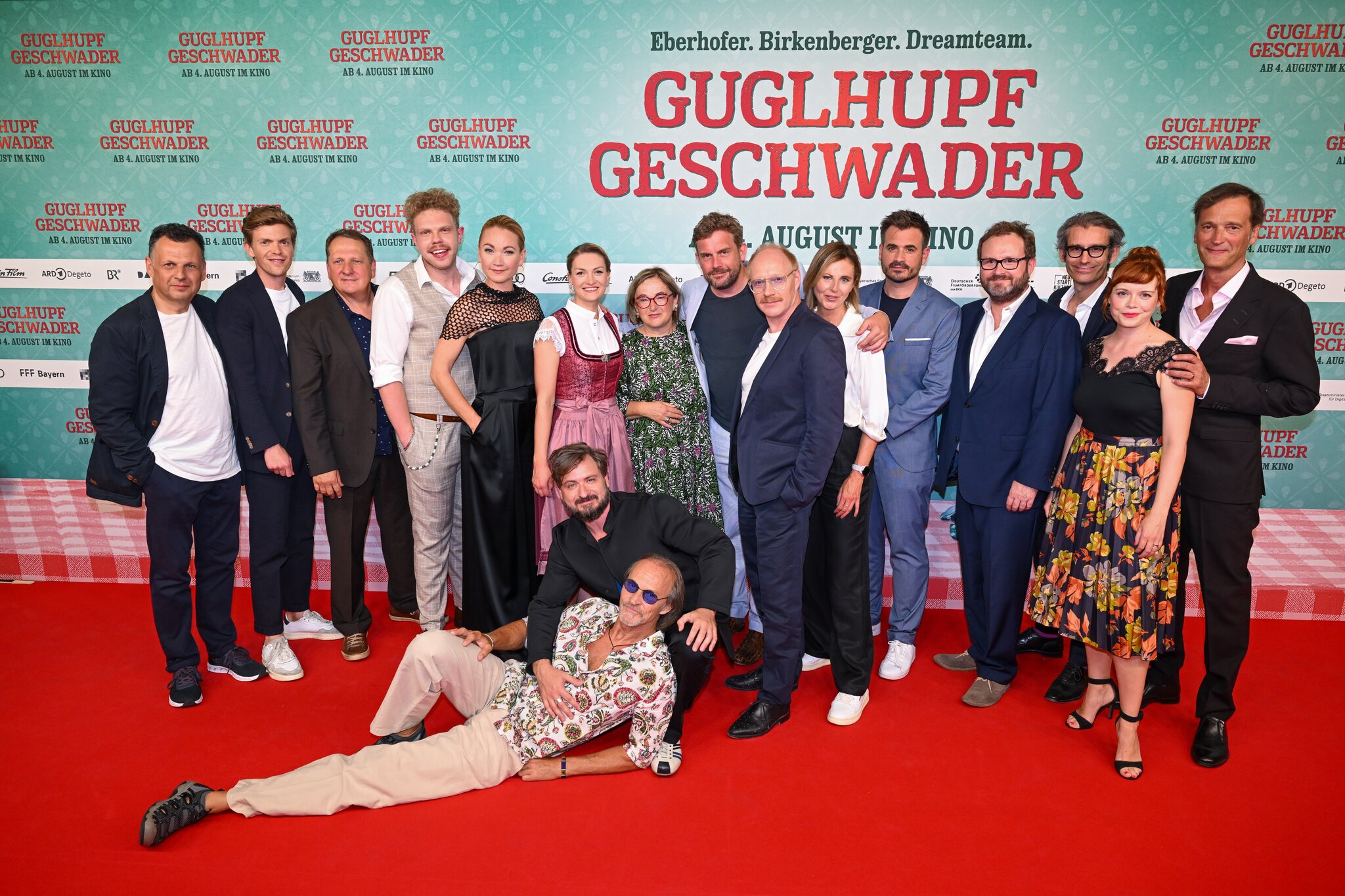 Gugelhupf Geschwader: Der Eberhofer am Donnerstag beim Kinostart in ...