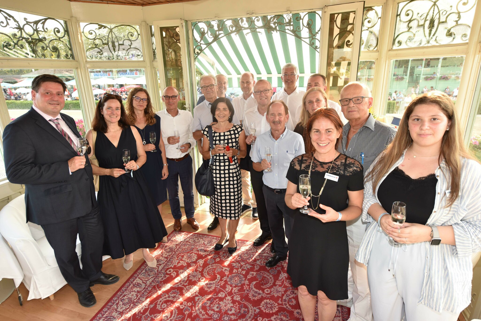 Trabrennbahn: Großer Preis der Sparkasse Baden - Good Fellow gewann - Baden