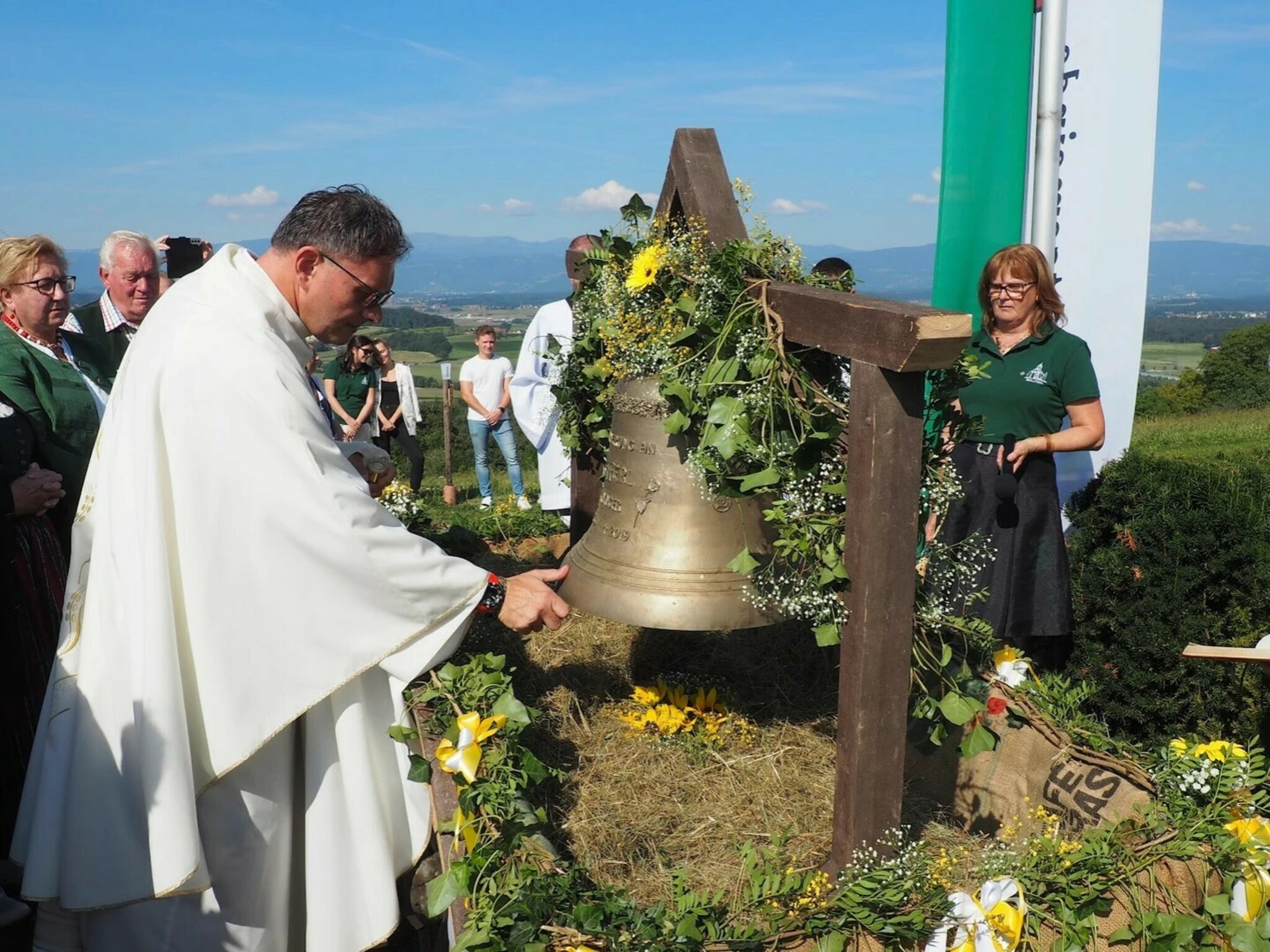 St. Nikolai im Sausal: Feierliche Glockenweihe in Mollitsch - Leibnitz