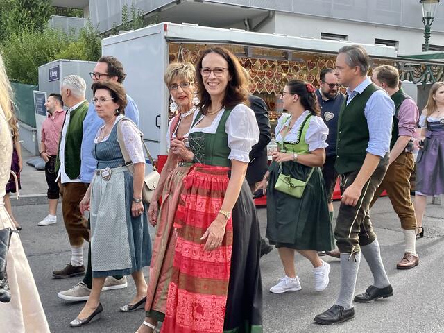 Bildergalerie & Videos: Das war der erste Tag am Neustifter Kirtag 2022 ...