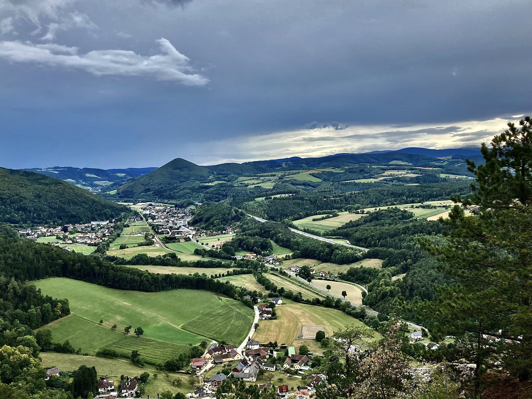 Gewittrige Regenschauer: Regnerisch startet die neue Woche - Neunkirchen