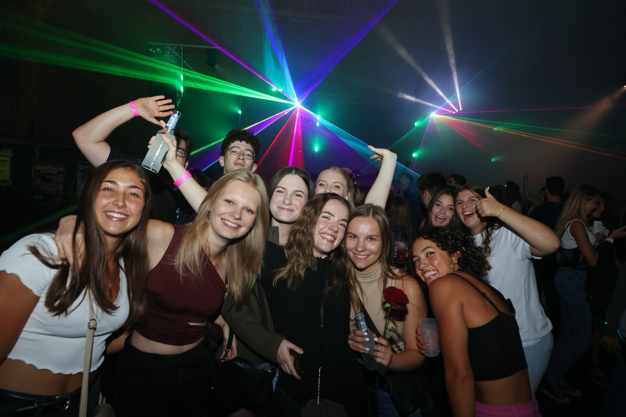 Neukirchner Hallenfest: Partywochenende in Neukirchen an der Vöckla ...