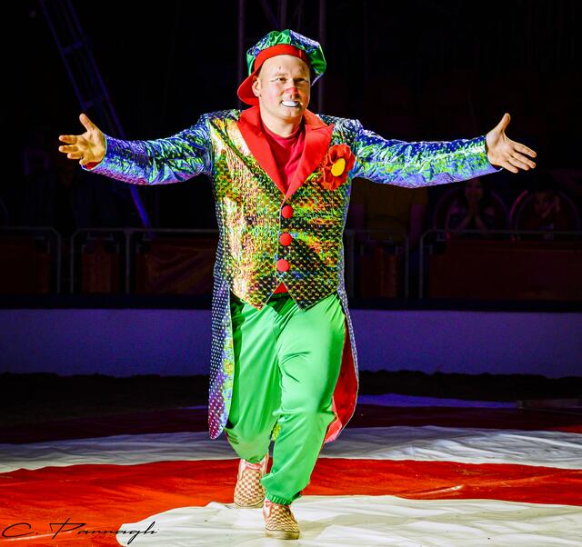 Manege frei ab 1. September: Der Circus Safari gastiert in Wiener ...