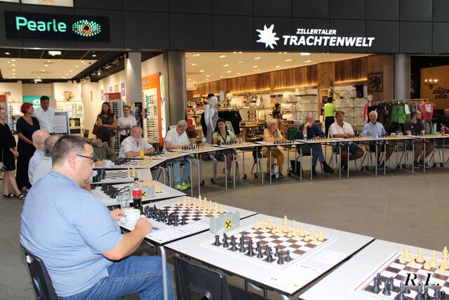 Markus Ragger im WEZ: Bildergalerie: Schach-Meister Markus Ragger im ...