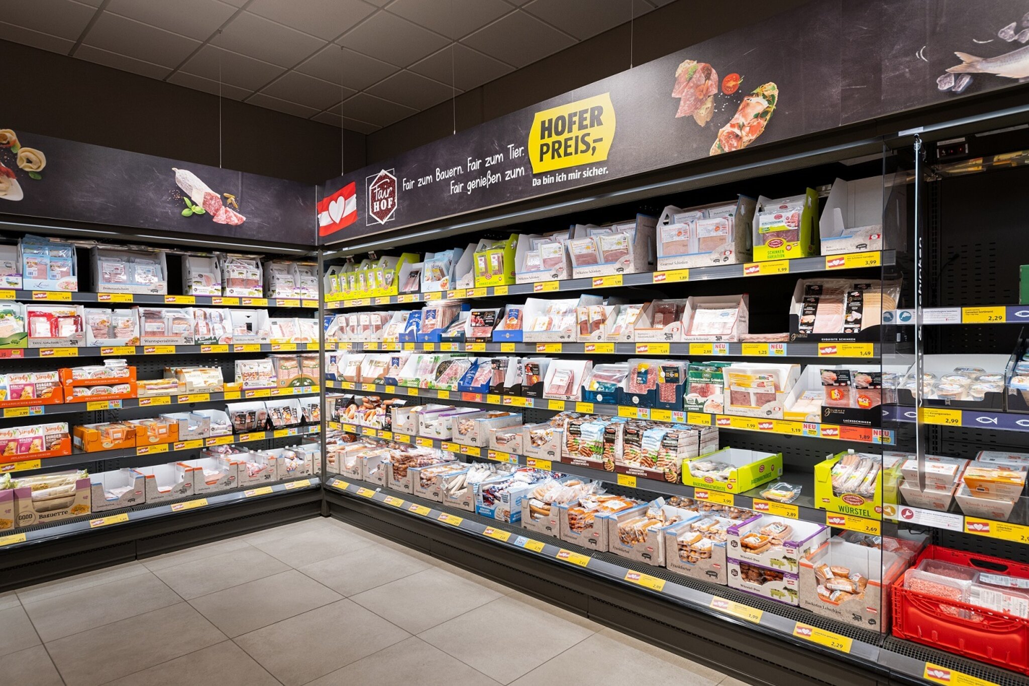 Am 24. August 2022: Hofer-Filiale Andorf öffnet nach Umbau wieder ...