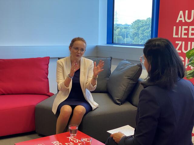 "Nehm selten Blatt vor den Mund": ÖVP-Generalsekretärin Laura ...