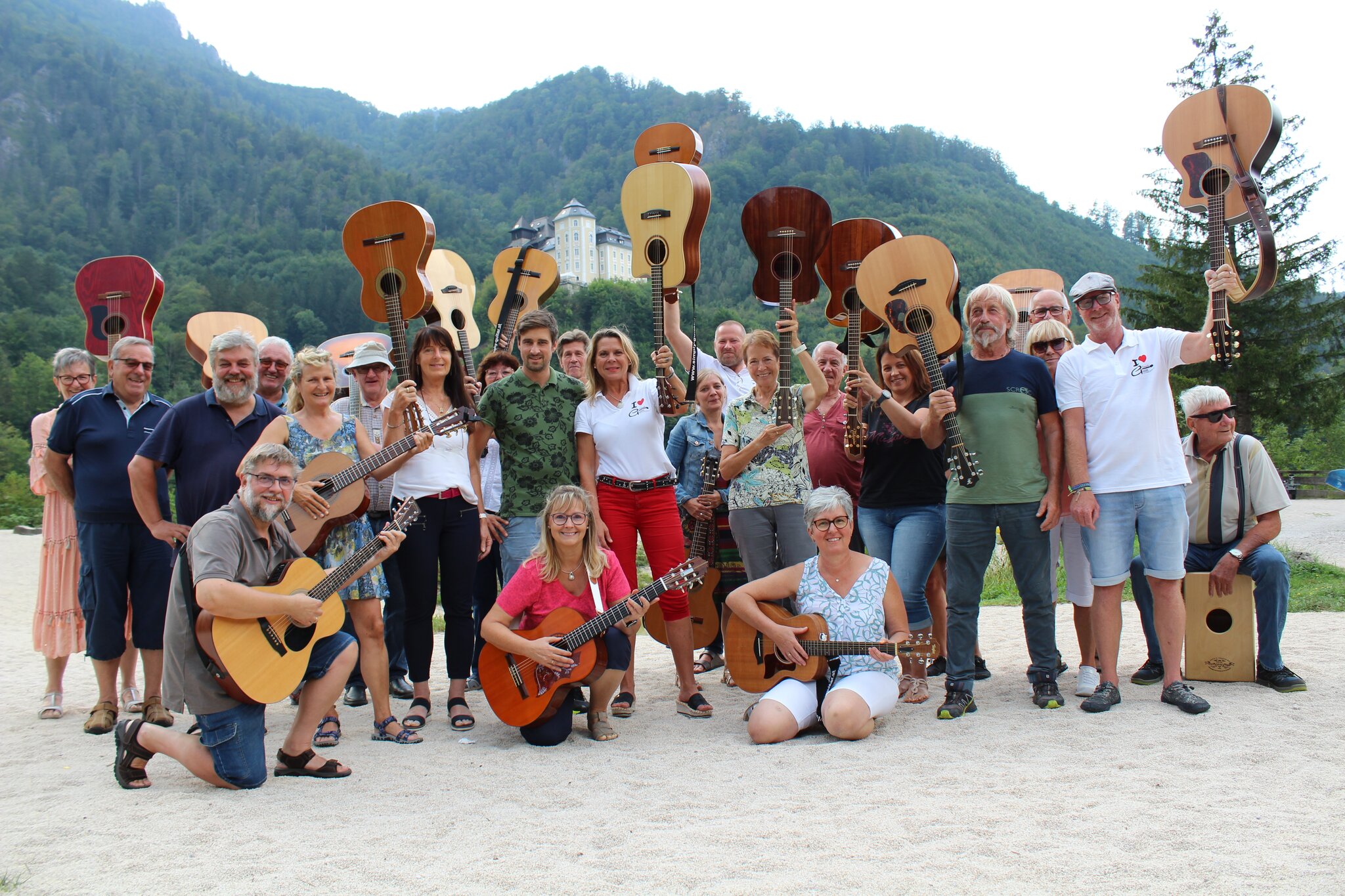 Gitarren Saisonabschluss am Stausee Klaus: Simply-Guitar musizierte im ...