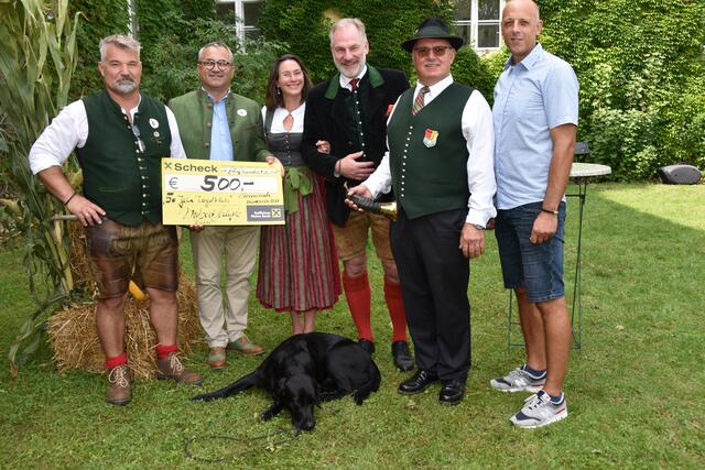 Kohfidisch: Jagdclub Südburgenland feierte 50 Jahre Jubiläum im Schloss ...