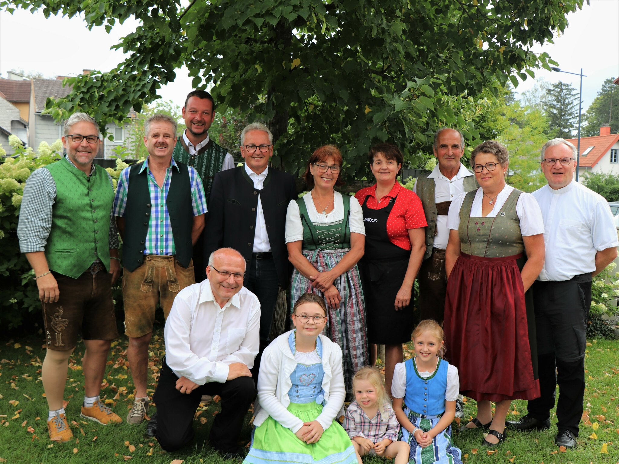 Bezirk Lilienfeld: Gemütliches Beisammensein am Pfarrfest in Rohrbach ...