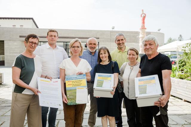 Gegen Atommüll-Endlager: 18.300 Unterschriften an Ministerin Gewessler ...