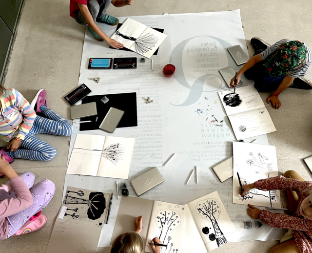 Workshop: Kinder entdeckten im Arnulf Rainer Museum Pflanzenfarben - Baden