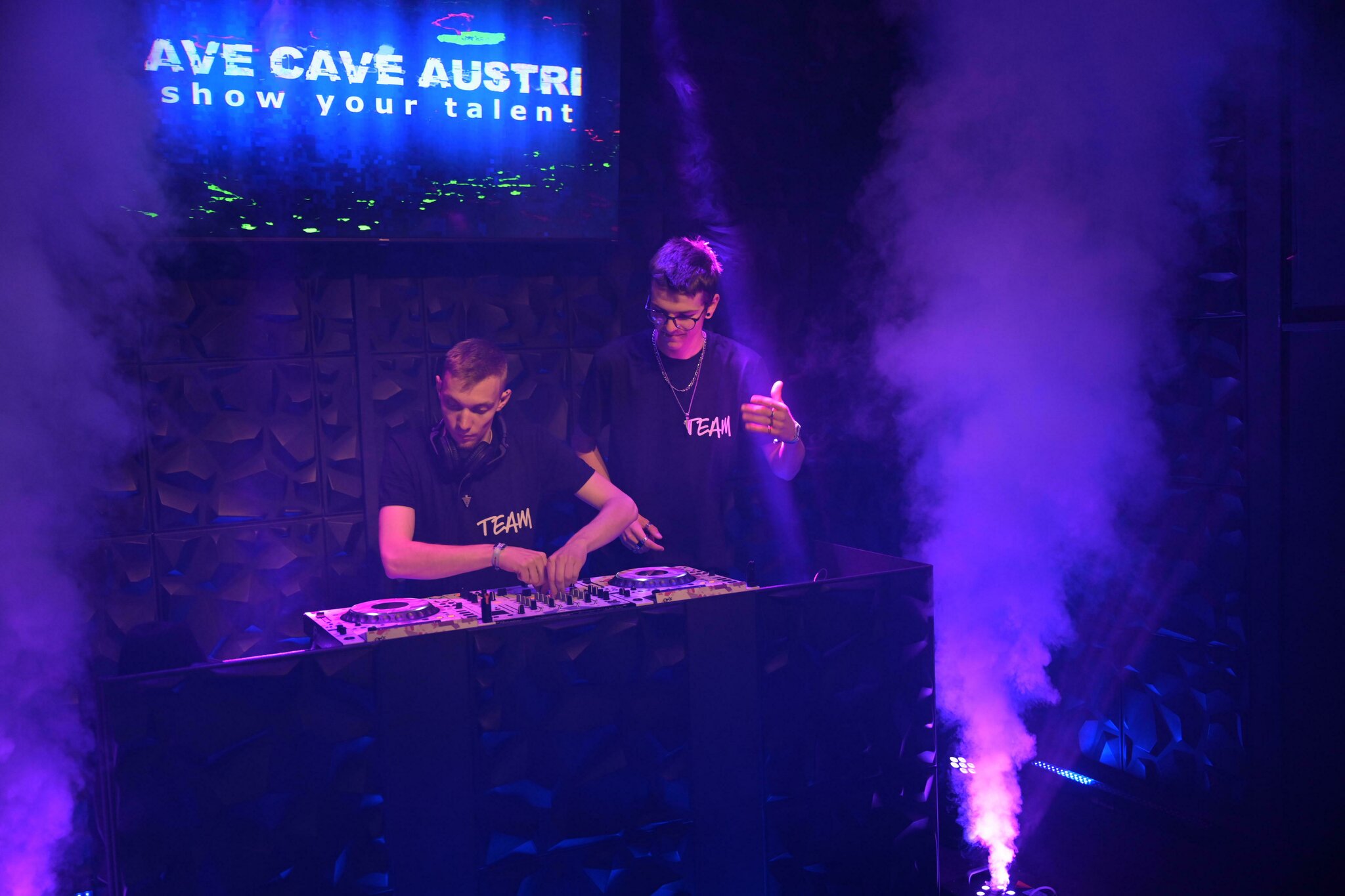 Eröffnung: Rave Cave Austria im alten Gutauer Feuerwehrhaus - Freistadt