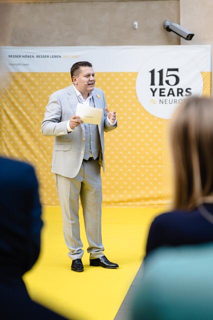 Großes Fest: Neuroth feierte in Graz seinen 115. Geburtstag - Graz