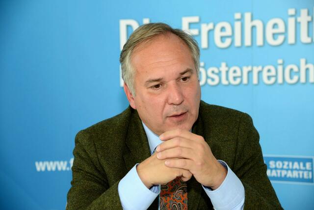 Porträt zur Bundespräsidentenwahl: Das ist Kandidat Walter Rosenkranz