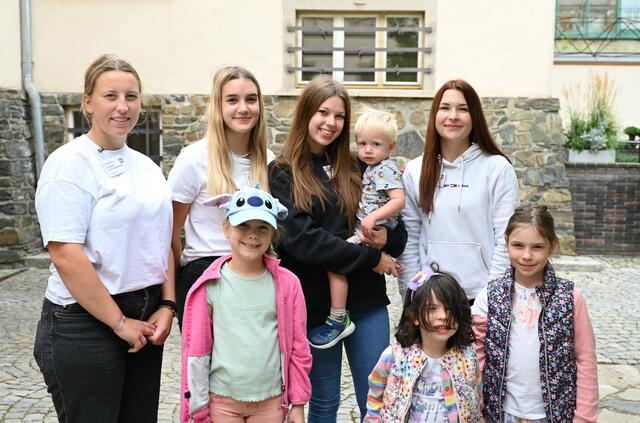 Altersgerechte Kinderbetreuung: Warther Kinderbetreuerinnen bei ...