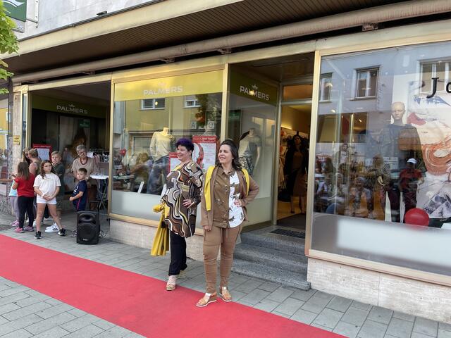 Oberpullendorf: 50 Geschäfte lockten auf den Roten Teppich - Oberpullendorf