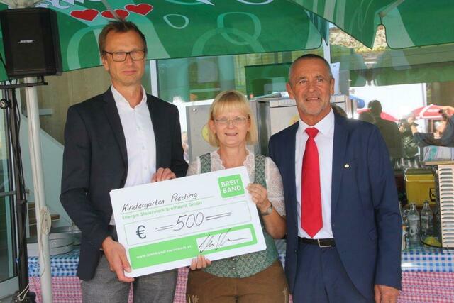 Kinderbetreuung: Eröffnungsfest für den neuen Kindergarten in Preding ...