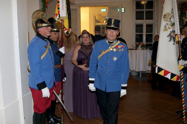 Gloria von Habsburg eröffnete Kaiserball: Das war der Kaiserball 2022 ...