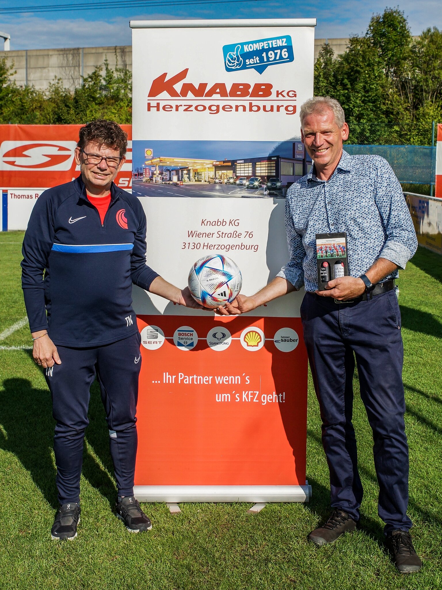 SC Herzogenburg Frauenfußball: Patronanz übernahm Autohaus Knabb ...