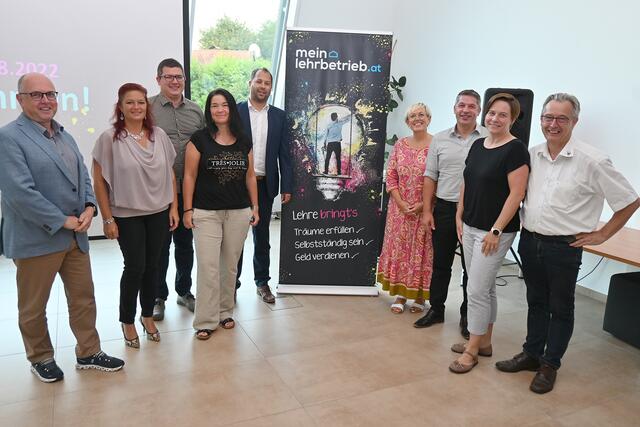 Mein Lehrbetrieb: Führungswechsel bei Mostviertler Lehrbetriebsnetzwerk ...
