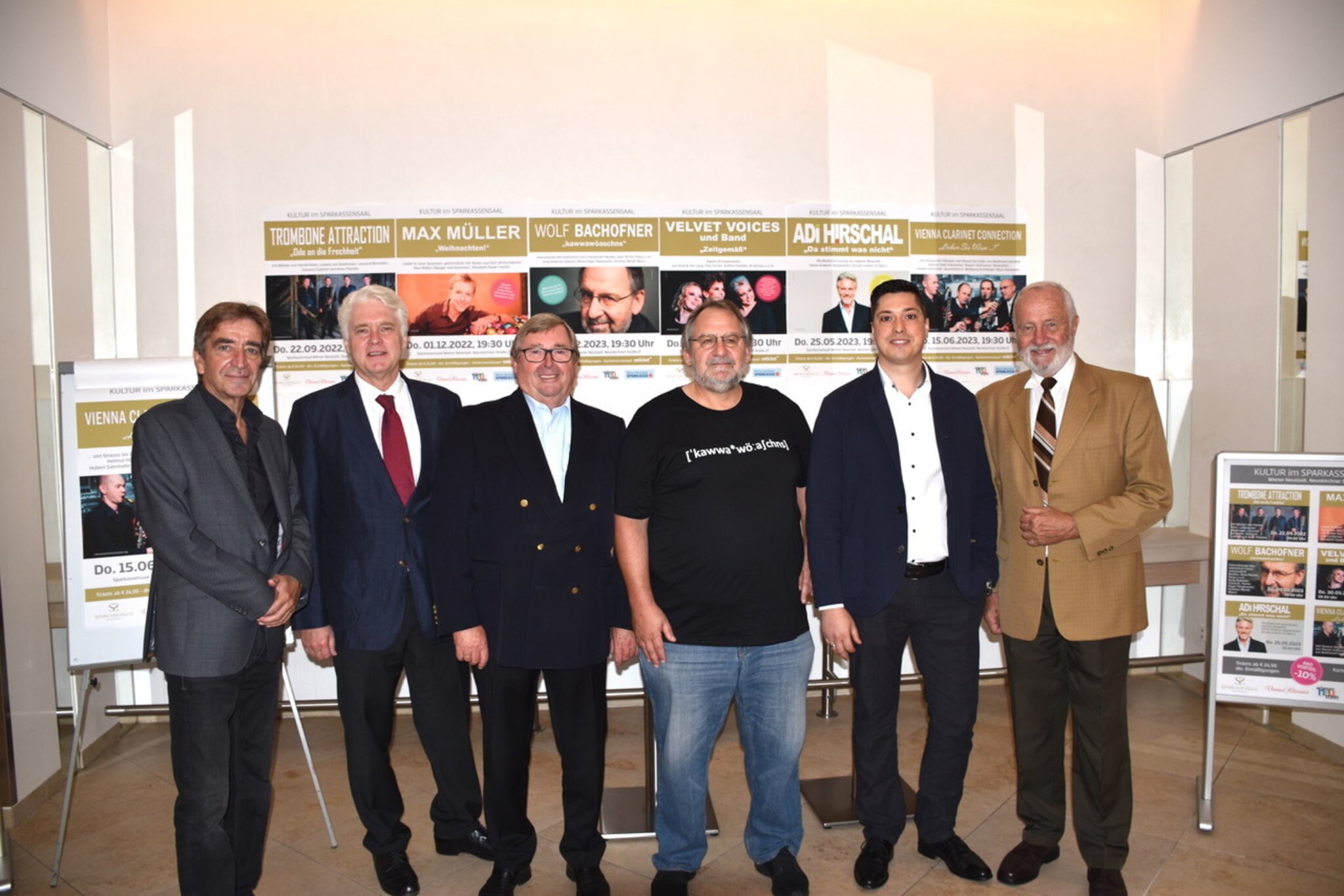 Kultur im Sparkassensaal: Max Müller, Wolf Bachofner, Adi Hirschal ...
