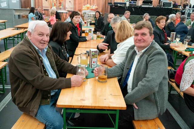 Leobener Wiesenfest 2022: Radio Grün Weiß Frühschoppen am Sonntag - Leoben