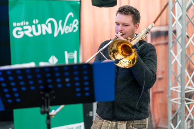 Leobener Wiesenfest 2022: Radio Grün Weiß Frühschoppen am Sonntag - Leoben