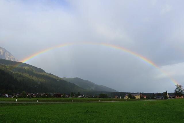 Naturphänomen Regenbogen: Der Regenbogen ist eines der schönsten Naturphänomene weltweit - Gailtal