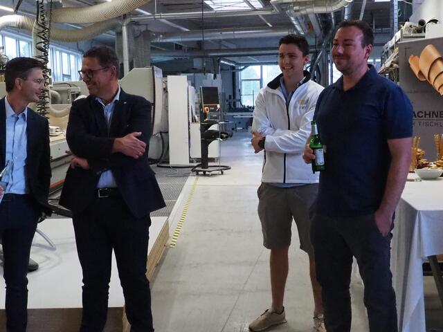 Betriebspräsentation mal anders: Jungunternehmer "roasten" durch ...