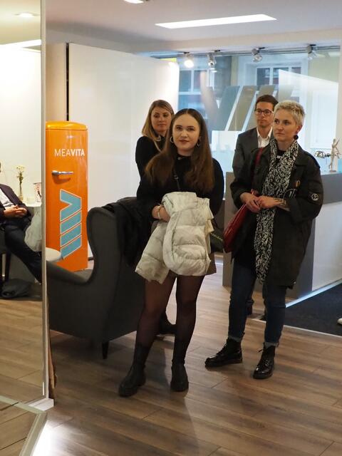 Betriebspräsentation mal anders: Jungunternehmer "roasten" durch ...