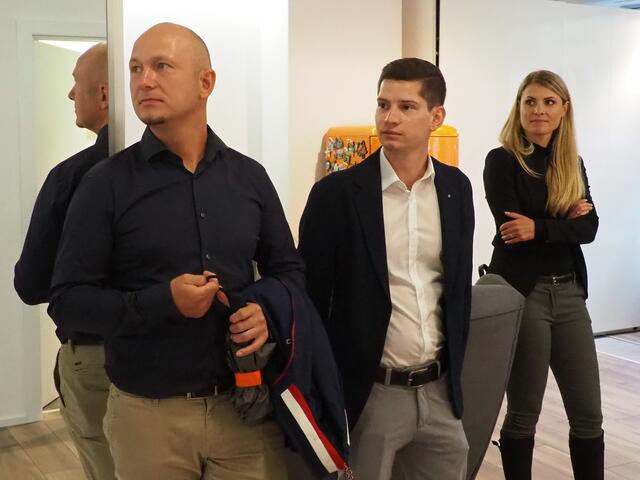 Betriebspräsentation mal anders: Jungunternehmer "roasten" durch ...