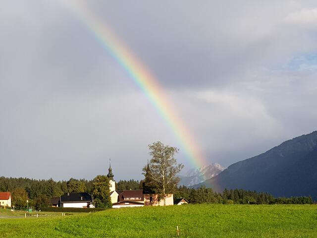 Naturphänomen Regenbogen: Der Regenbogen ist eines der schönsten Naturphänomene weltweit - Gailtal