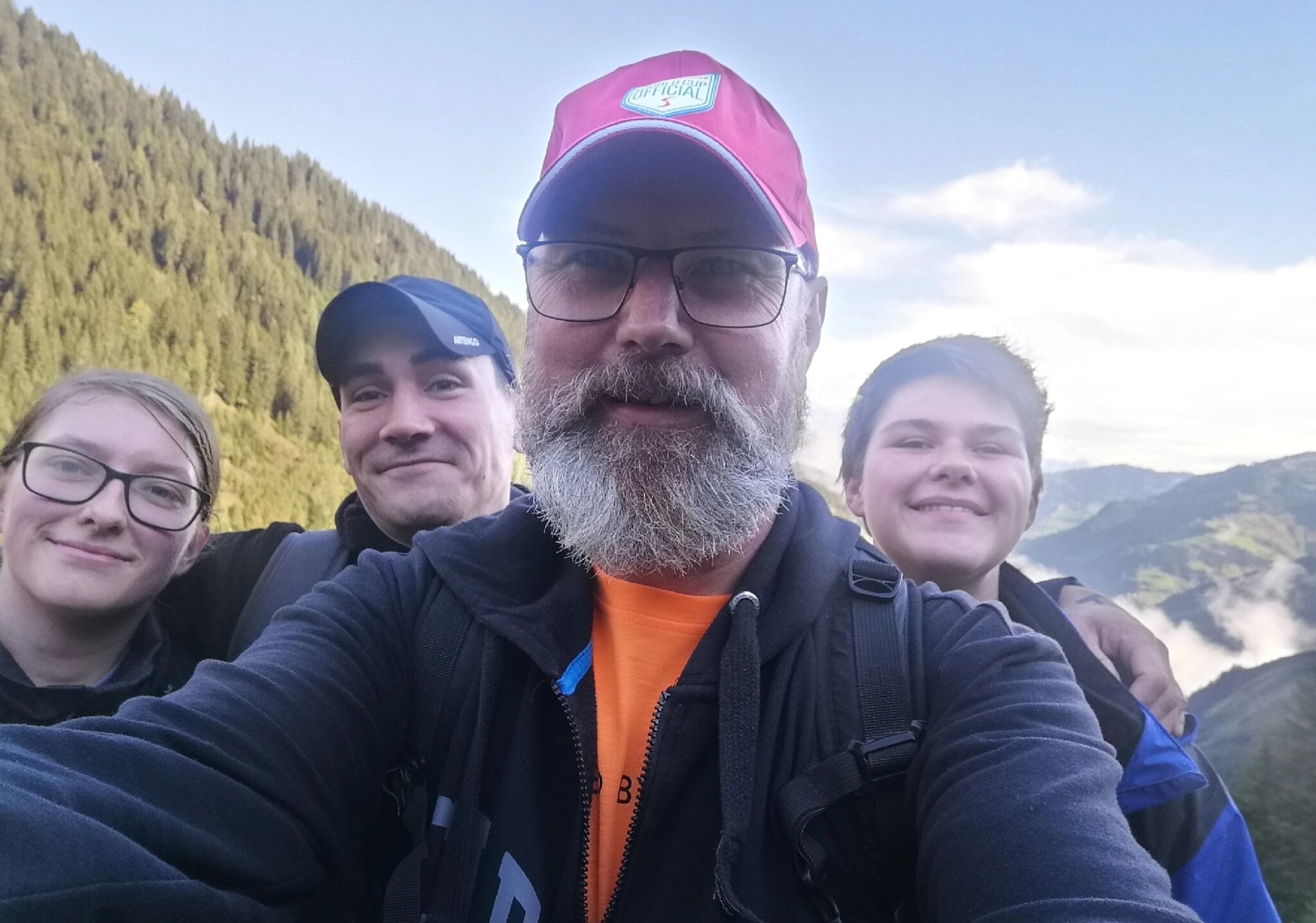 2.000 Euro für Suchthilfe: Peter Zauner wanderte für den guten Zweck ...