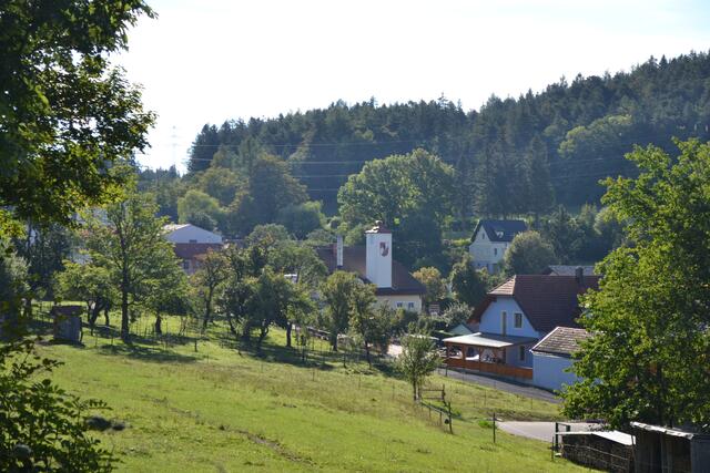 Herbstzeit ist Wanderzeit: Raach am Hochgebirge, Eiben-Rundwanderweg ...