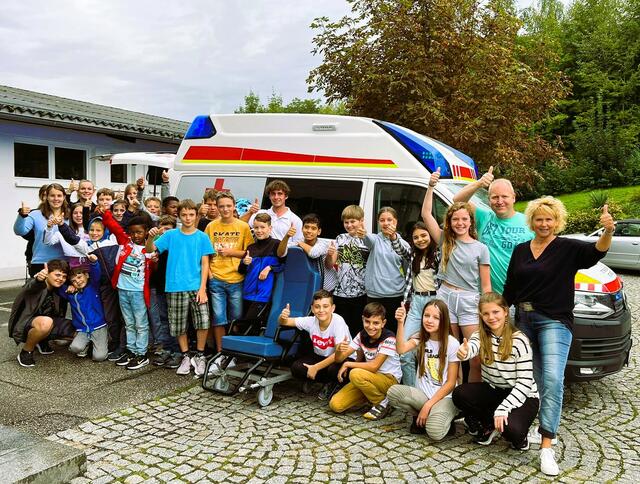 MS Hartkirchen: Sommerschüler zu Ersthelfern ausgebildet - Grieskirchen ...