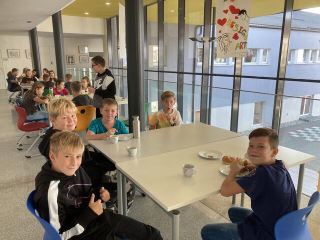 SMS St. Valentin: Schulstart mit Stadtlauf als Abschluss - Enns