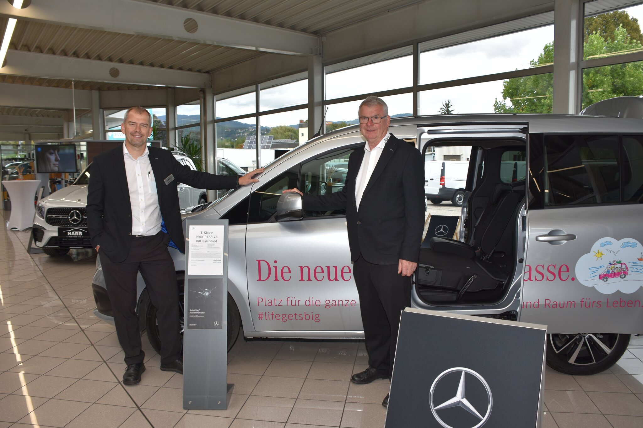 Ein Wochenende - zweimal Autoschau in Weiz: Mercedes Harb und Seat Harb ...