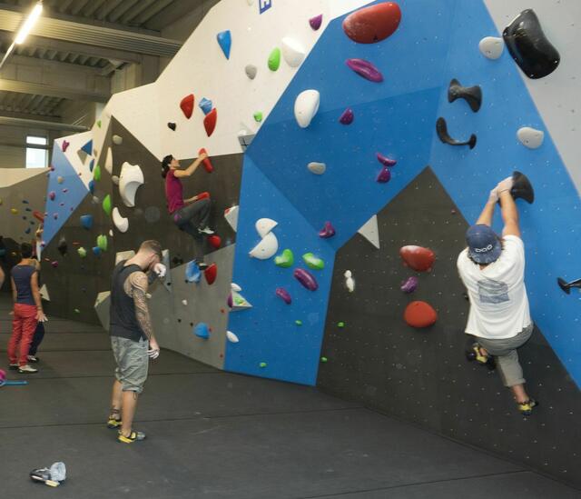 Bloc Spot Zeltweg: Größte Boulderhalle in der Obersteiermark eröffnet ...