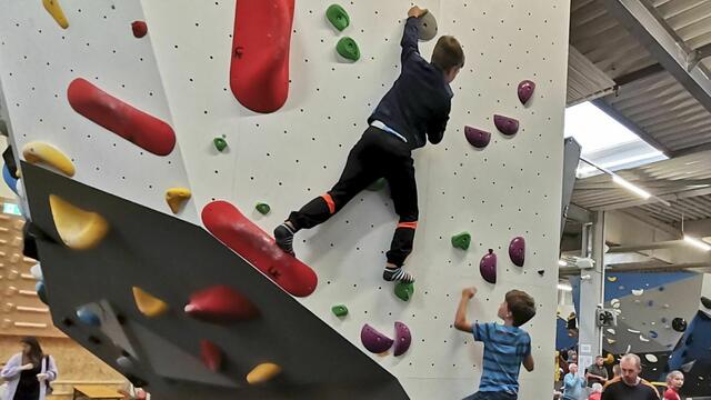Bloc Spot Zeltweg: Größte Boulderhalle in der Obersteiermark eröffnet ...