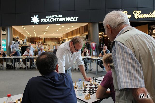 Markus Ragger im WEZ: Bildergalerie: Schach-Meister Markus Ragger im ...