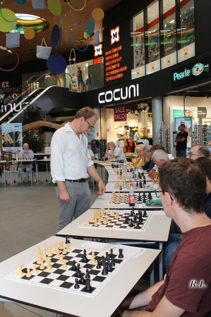 Markus Ragger im WEZ: Bildergalerie: Schach-Meister Markus Ragger im ...
