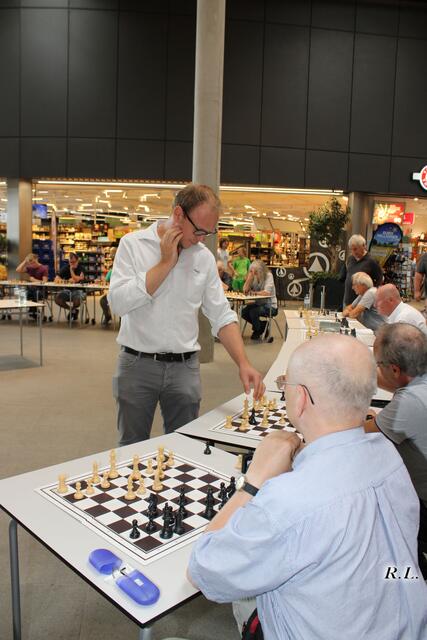 Markus Ragger im WEZ: Bildergalerie: Schach-Meister Markus Ragger im ...