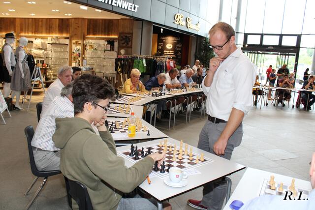Markus Ragger im WEZ: Bildergalerie: Schach-Meister Markus Ragger im ...