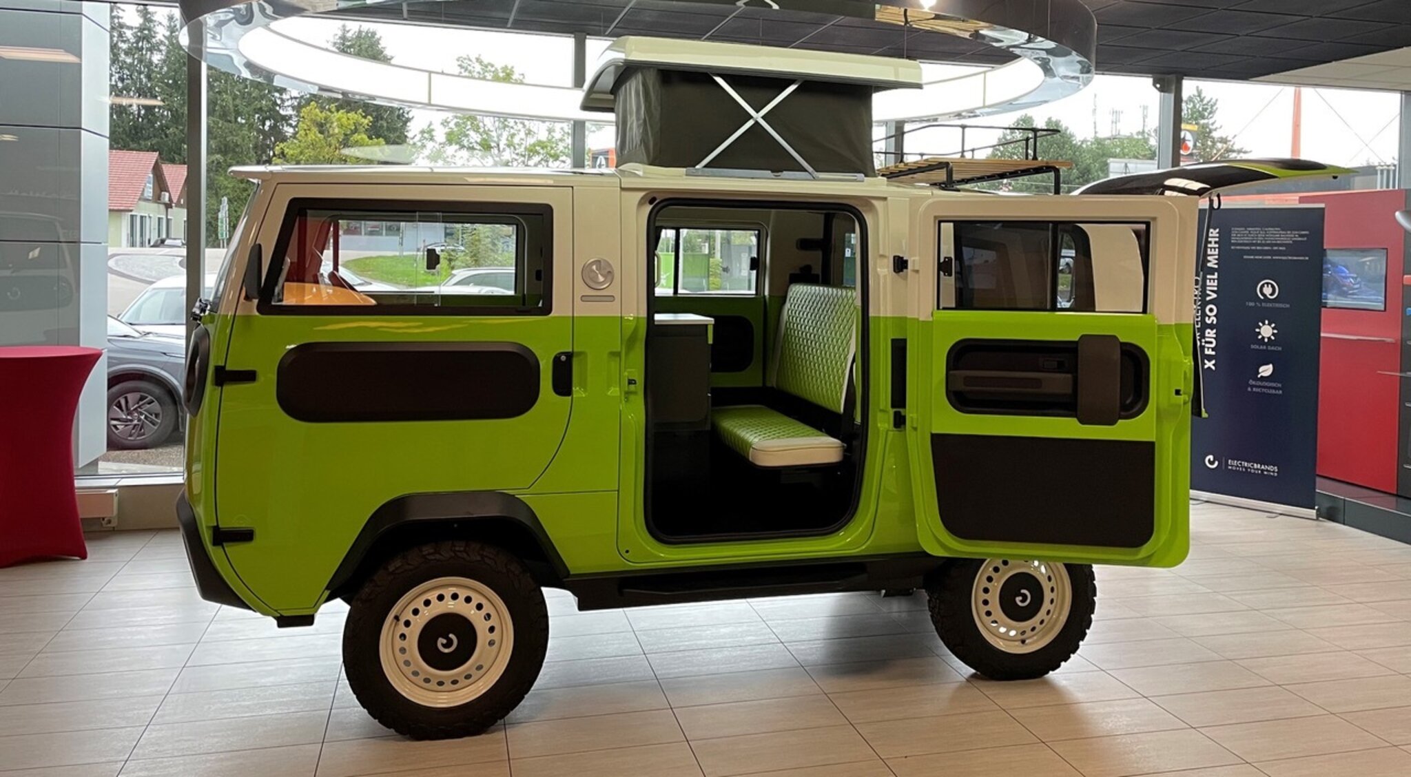 X-Bus und Evetta: Neuartige Elektro-Leichtfahrzeuge in Wels gezeigt ...