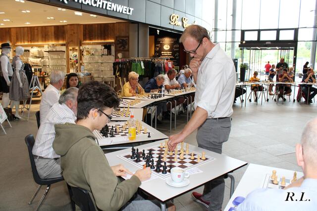 Markus Ragger im WEZ: Bildergalerie: Schach-Meister Markus Ragger im ...