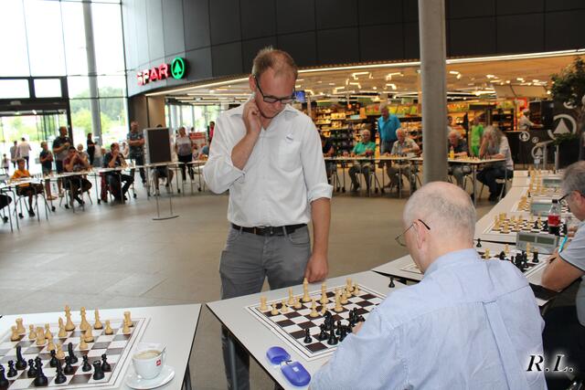 Markus Ragger im WEZ: Bildergalerie: Schach-Meister Markus Ragger im ...