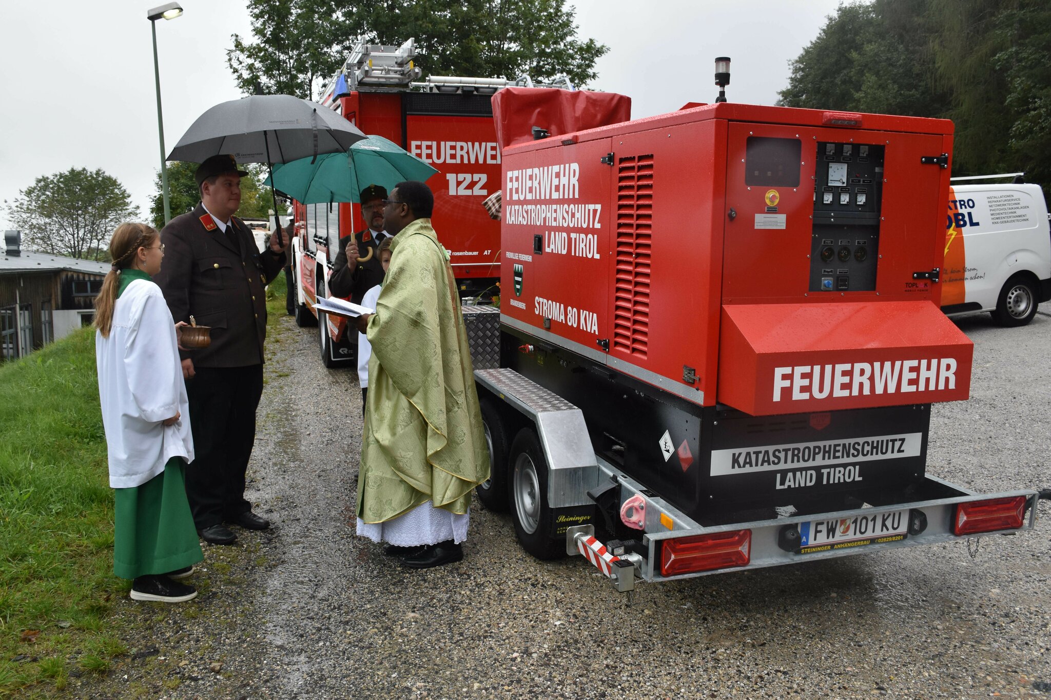 Festakt: Feuerwehr Brandenberg nimmt neues Löschfahrzeug in Betrieb ...