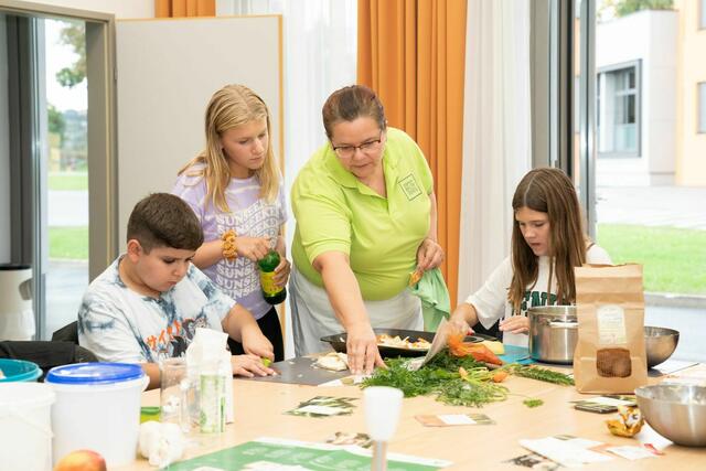 Kochkurs für Jugendliche: In Werndorf wurde gemeinsam Gemüse gekocht - Graz-Umgebung