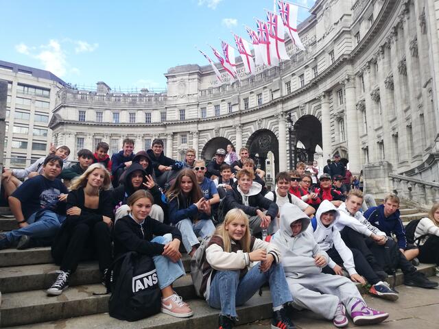 SMS Schubertviertel: Begräbnis der Queen: Valentiner Schüler waren in ...